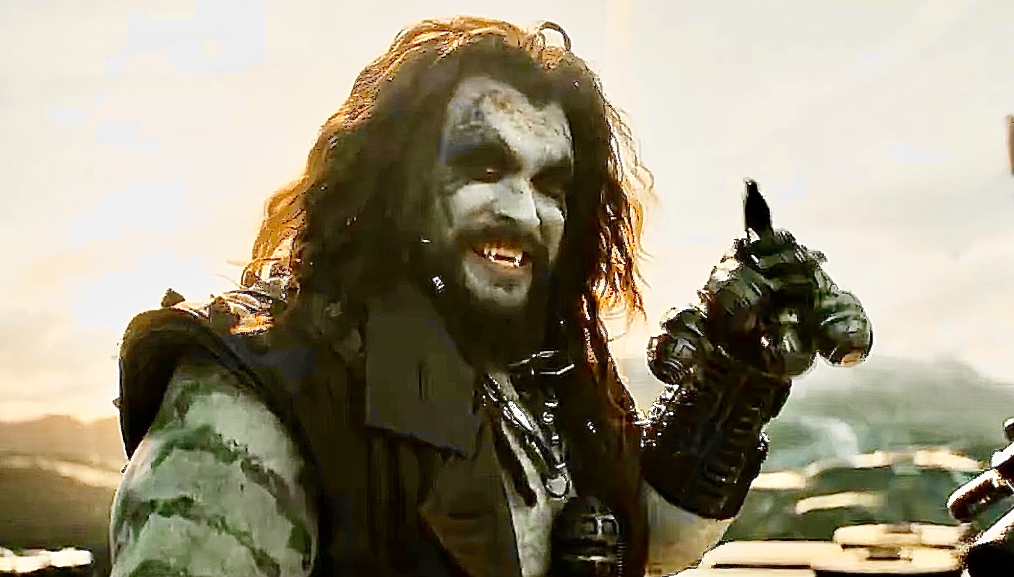 “SUPERGIRL” & LOBO ACTION CLIP